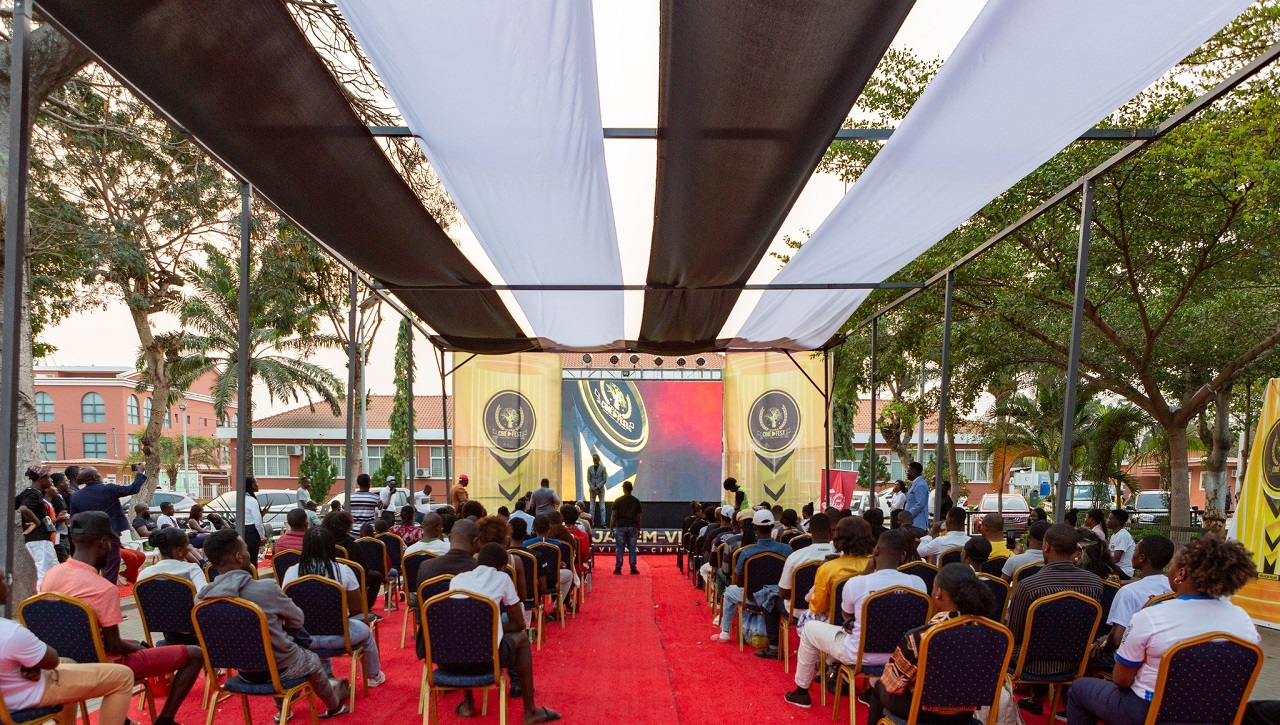 Filme “First Date” de Luís Filipe Borges é o grande vencedor do ...